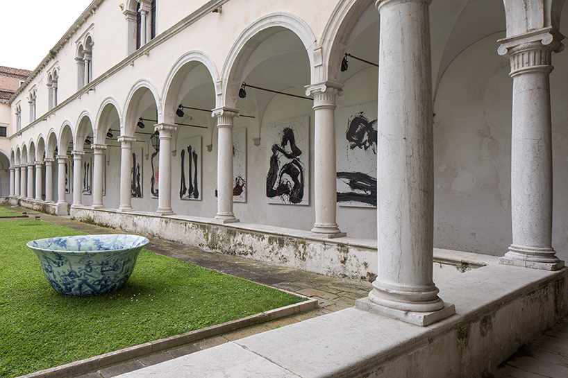 A Conversation with Qin Feng: Portraits & Desires in Ink – YangGallery