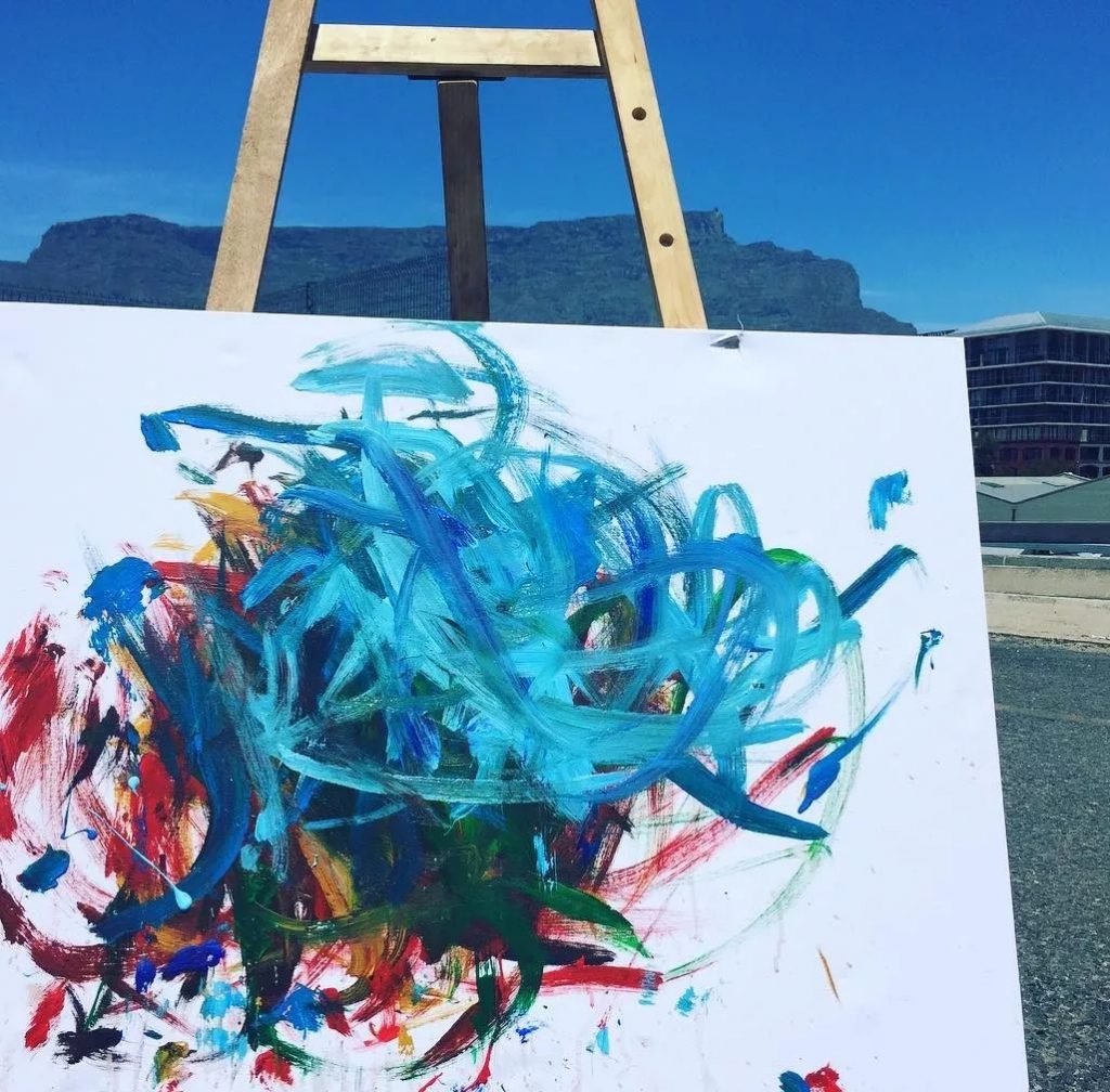 ‘Pigcasso’ the South Africa pig sells paintings for £1,700 – YangGallery